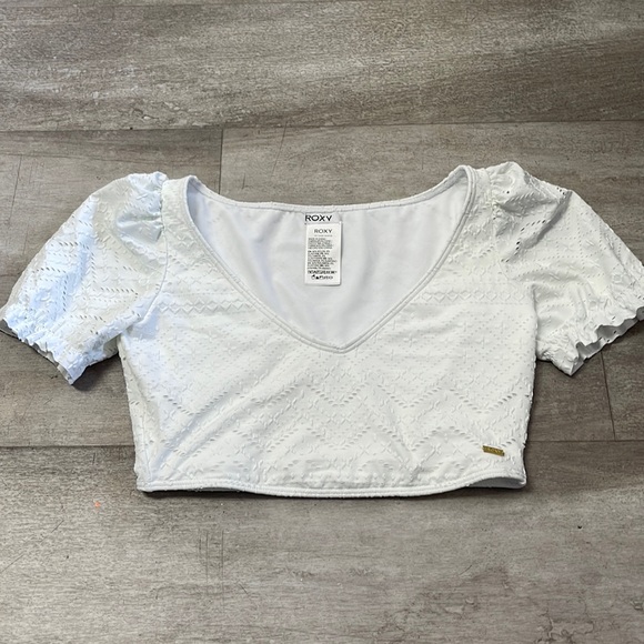 Roxy | Tops | Roxy Crop Top | Poshmark